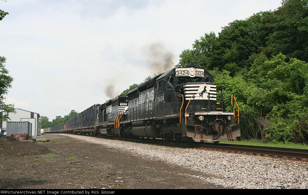 EB NS 64J @ 1029 hrs